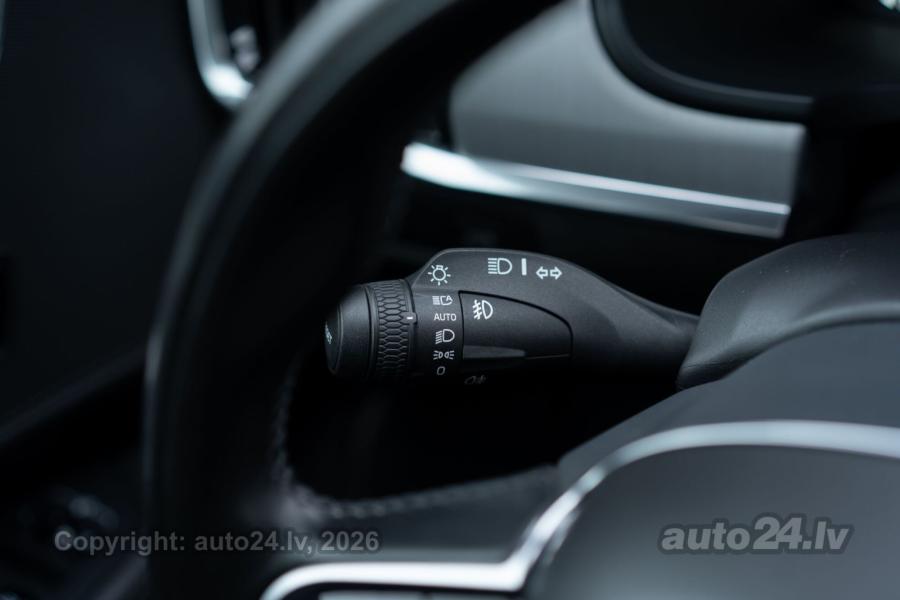 Melns Volvo S90 2019 Tallina, ar dzinēja tilpumu 2.00 L un nobraukumu 119 tūkst. km par 20900 €, foto 20 vietnē AUTOMOTO.COM.LV