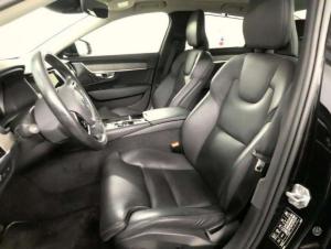 Black Volvo S90 2020 in Vilnius, with an engine capacity of 1.97 L and mileage of 68 thousand km for 35190 €, photo 6 on AUTOMOTO.COM.LV