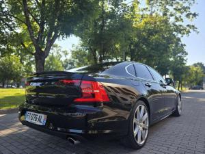 Black Volvo S90 2020 in Taurage, with an engine capacity of 1.97 L and mileage of 217 thousand km for 17300 €, photo 8 on AUTOMOTO.COM.LV