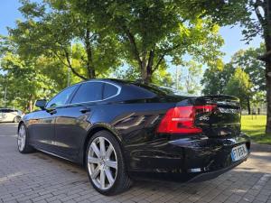 Black Volvo S90 2020 in Taurage, with an engine capacity of 1.97 L and mileage of 217 thousand km for 17300 €, photo 10 on AUTOMOTO.COM.LV