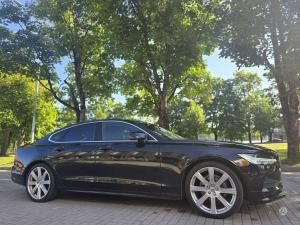 Black Volvo S90 2020 in Taurage, with an engine capacity of 1.97 L and mileage of 217 thousand km for 17300 €, photo 12 on AUTOMOTO.COM.LV