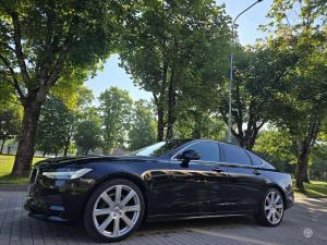 Black Volvo S90 2020 in Taurage, with an engine capacity of 1.97 L and mileage of 217 thousand km for 17300 €, photo 13 on AUTOMOTO.COM.LV