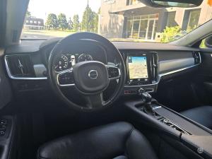 Black Volvo S90 2020 in Taurage, with an engine capacity of 1.97 L and mileage of 217 thousand km for 17300 €, photo 18 on AUTOMOTO.COM.LV