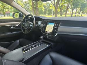 Black Volvo S90 2020 in Taurage, with an engine capacity of 1.97 L and mileage of 217 thousand km for 17300 €, photo 25 on AUTOMOTO.COM.LV