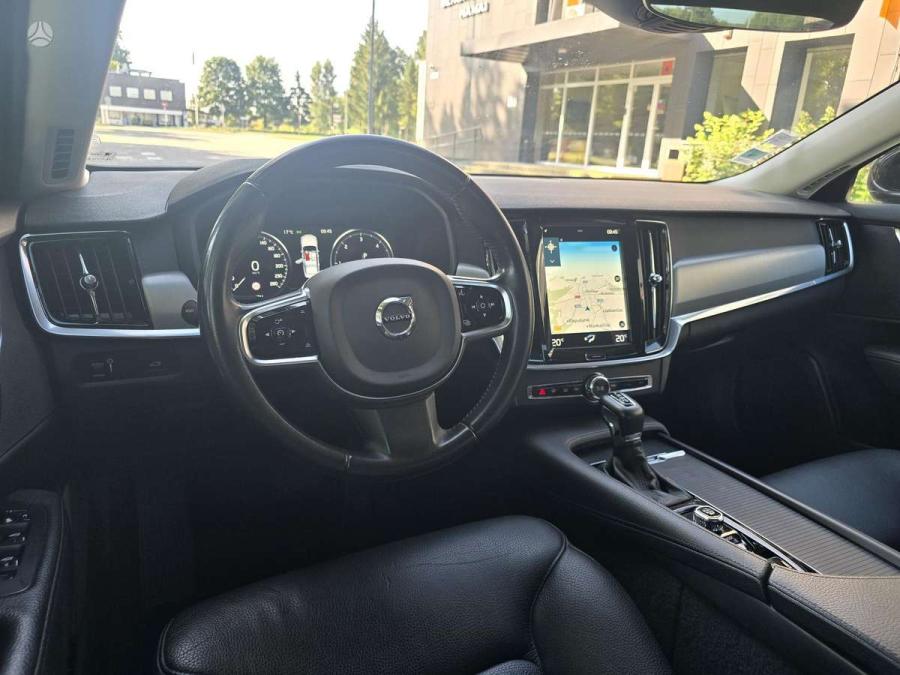 Melns Volvo S90 2020 Tauragė, ar dzinēja tilpumu 1.97 L un nobraukumu 217 tūkst. km par 17300 €, foto 18 vietnē AUTOMOTO.COM.LV