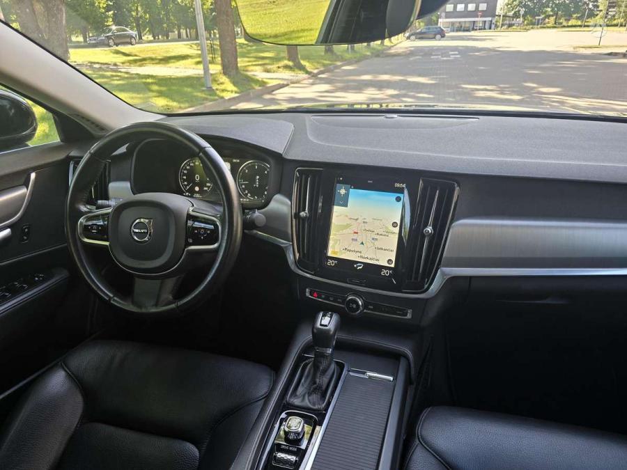 Melns Volvo S90 2020 Tauragė, ar dzinēja tilpumu 1.97 L un nobraukumu 217 tūkst. km par 17300 €, foto 25 vietnē AUTOMOTO.COM.LV