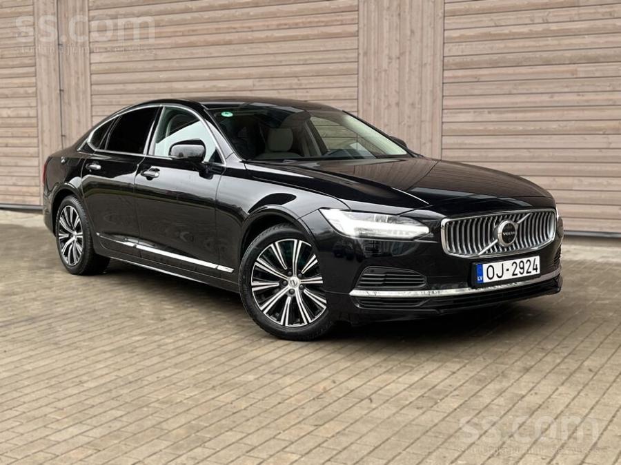 Black Volvo S90 2021 in Jelgava, with an engine capacity of 2.00 L and mileage of 194 thousand km for 26990 €, photo 4 on AUTOMOTO.COM.LV