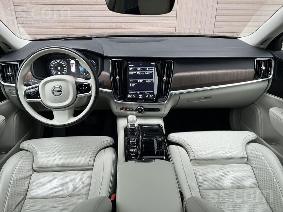 Black Volvo S90 2021 in Jelgava, with an engine capacity of 2.00 L and mileage of 194 thousand km for 26990 €, photo 19 on AUTOMOTO.COM.LV