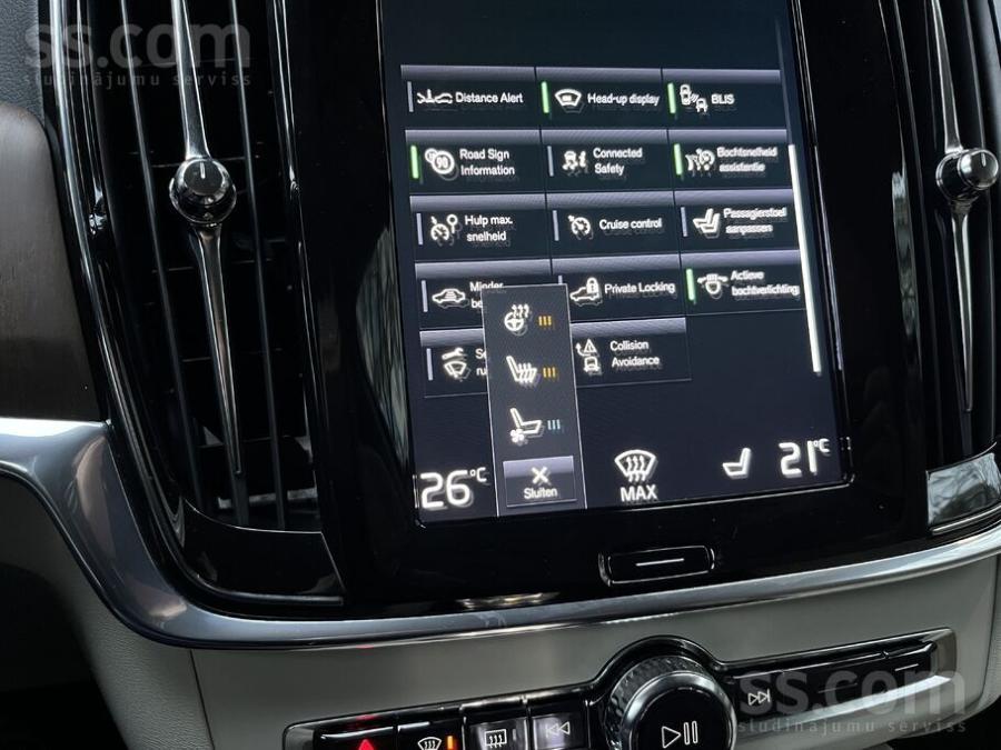 Black Volvo S90 2021 in Jelgava, with an engine capacity of 2.00 L and mileage of 194 thousand km for 26990 €, photo 27 on AUTOMOTO.COM.LV