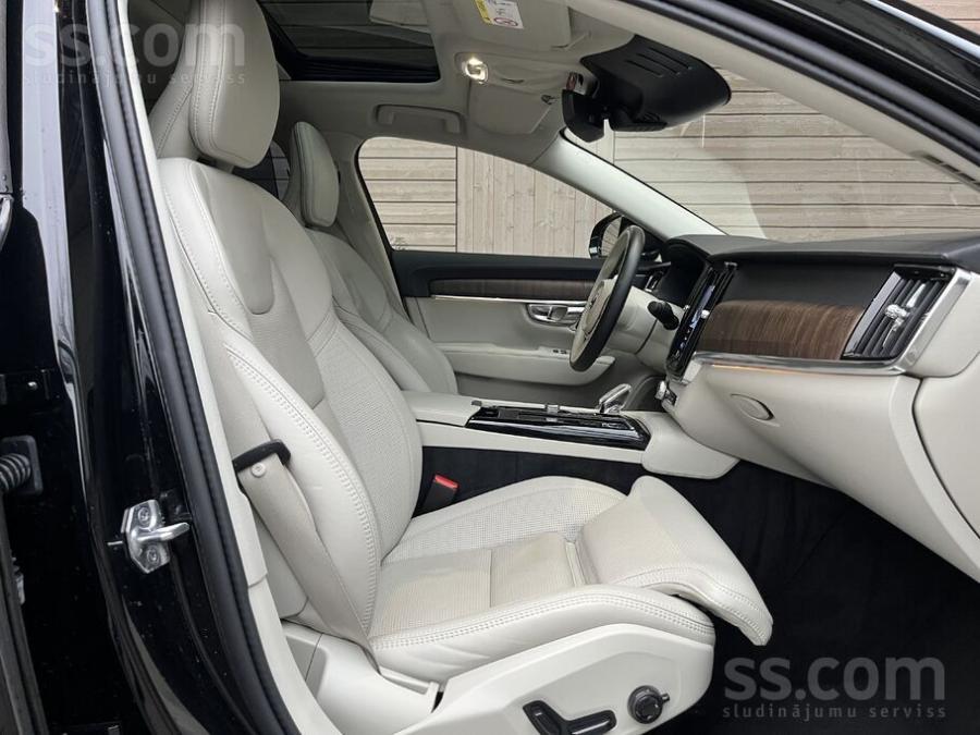 Black Volvo S90 2021 in Jelgava, with an engine capacity of 2.00 L and mileage of 194 thousand km for 26990 €, photo 33 on AUTOMOTO.COM.LV