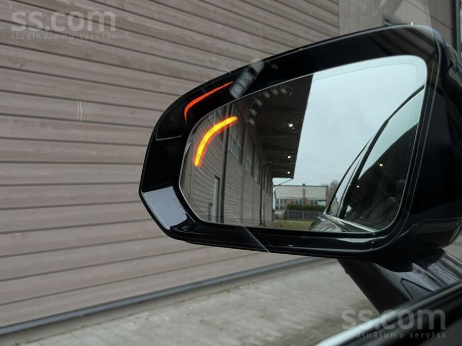 Black Volvo S90 2021 in Jelgava, with an engine capacity of 2.00 L and mileage of 194 thousand km for 26990 €, photo 36 on AUTOMOTO.COM.LV