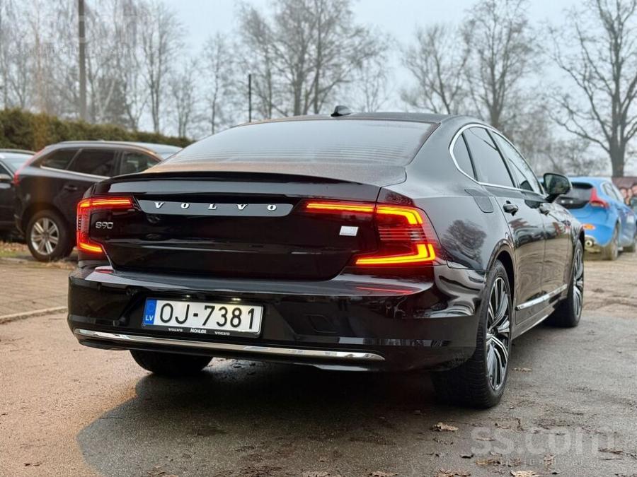 Melns Volvo S90 2022 Rīga, ar dzinēja tilpumu 2.00 L un nobraukumu 0 tūkst. km par 34000 €, foto 3 vietnē AUTOMOTO.COM.LV