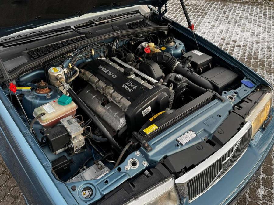 Blue Volvo S90 1997 in Riga, with an engine capacity of 2.92 L and mileage of 198 thousand km for 8000 €, photo 16 on AUTOMOTO.COM.LV