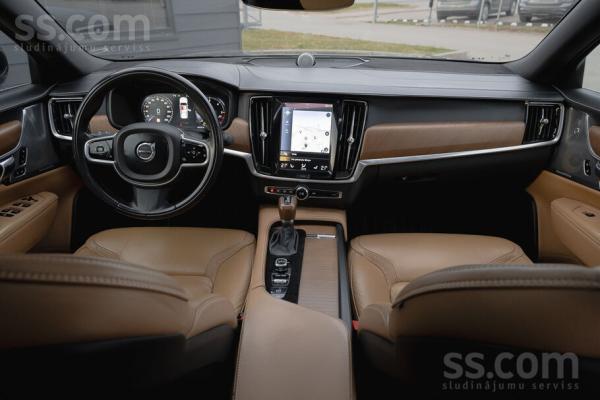 Blue Volvo S90 2016 in Jelgava, with an engine capacity of 2.00 L and mileage of 245 thousand km for 15950 €, photo 8 on AUTOMOTO.COM.LV
