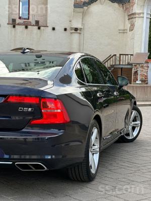 Zils Volvo S90 2016 Rīga, ar dzinēja tilpumu 2.00 L un nobraukumu 0 tūkst. km par 18400 €, foto  vietnē AUTOMOTO.COM.LV