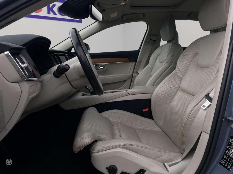 Blue Volvo S90 2016 in Vilnius, with an engine capacity of 2.00 L and mileage of 232 thousand km for 14999 €, photo 14 on AUTOMOTO.COM.LV