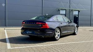 Blue Volvo S90 2016 in Vilnius, with an engine capacity of 1.97 L and mileage of 203 thousand km for 16990 €, photo 3 on AUTOMOTO.COM.LV