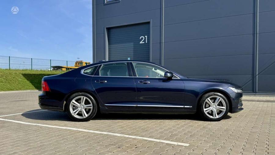 Blue Volvo S90 2016 in Vilnius, with an engine capacity of 1.97 L and mileage of 203 thousand km for 16990 €, photo 6 on AUTOMOTO.COM.LV