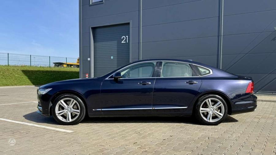 Blue Volvo S90 2016 in Vilnius, with an engine capacity of 1.97 L and mileage of 203 thousand km for 16990 €, photo 7 on AUTOMOTO.COM.LV