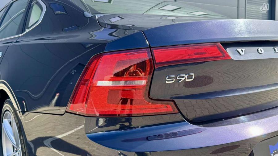 Blue Volvo S90 2016 in Vilnius, with an engine capacity of 1.97 L and mileage of 203 thousand km for 16990 €, photo 11 on AUTOMOTO.COM.LV