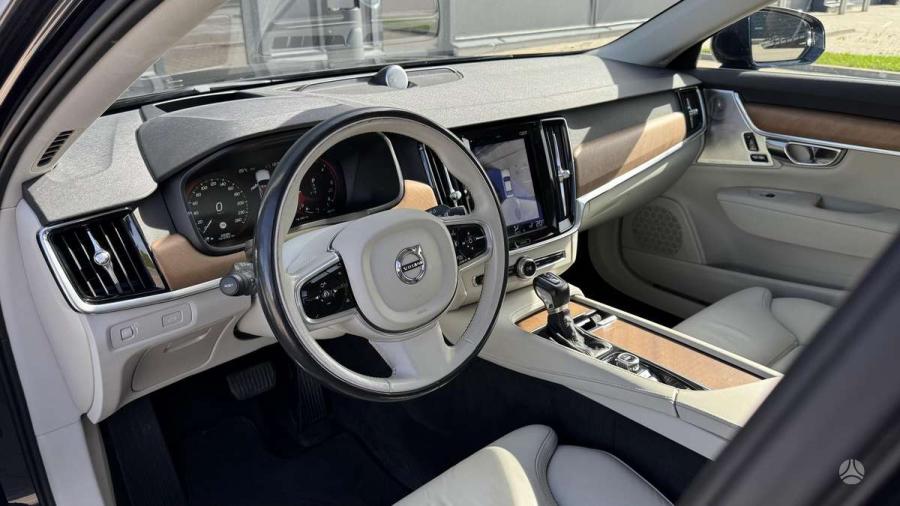 Blue Volvo S90 2016 in Vilnius, with an engine capacity of 1.97 L and mileage of 203 thousand km for 16990 €, photo 15 on AUTOMOTO.COM.LV
