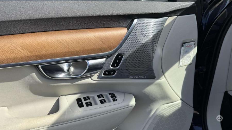 Blue Volvo S90 2016 in Vilnius, with an engine capacity of 1.97 L and mileage of 203 thousand km for 16990 €, photo 16 on AUTOMOTO.COM.LV