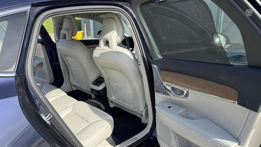 Blue Volvo S90 2016 in Vilnius, with an engine capacity of 1.97 L and mileage of 203 thousand km for 16990 €, photo 21 on AUTOMOTO.COM.LV