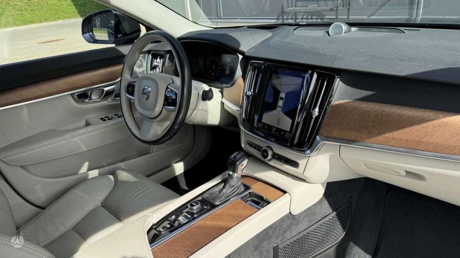 Blue Volvo S90 2016 in Vilnius, with an engine capacity of 1.97 L and mileage of 203 thousand km for 16990 €, photo 23 on AUTOMOTO.COM.LV