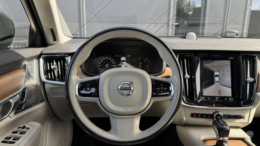 Blue Volvo S90 2016 in Vilnius, with an engine capacity of 1.97 L and mileage of 203 thousand km for 16990 €, photo 26 on AUTOMOTO.COM.LV