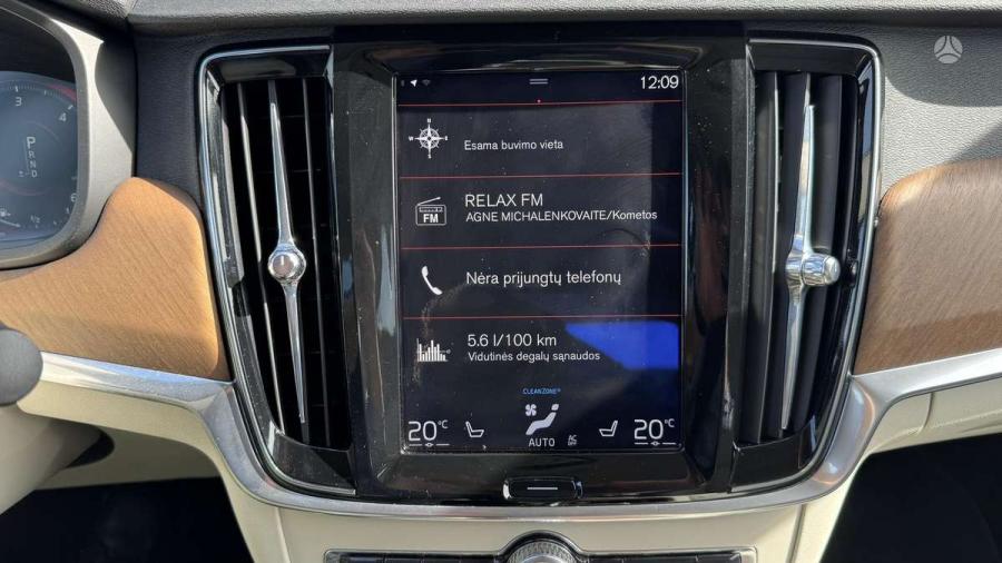 Blue Volvo S90 2016 in Vilnius, with an engine capacity of 1.97 L and mileage of 203 thousand km for 16990 €, photo 30 on AUTOMOTO.COM.LV