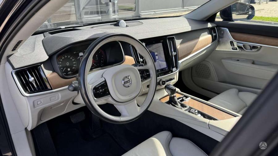 Blue Volvo S90 2016 in Vilnius, with an engine capacity of 1.97 L and mileage of 203 thousand km for 16990 €, photo 15 on AUTOMOTO.COM.LV