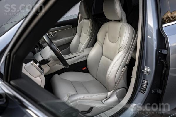 Blue Volvo S90 2016 in Riga, with an engine capacity of 2.00 L and mileage of 147 thousand km for 17950 €, photo 11 on AUTOMOTO.COM.LV