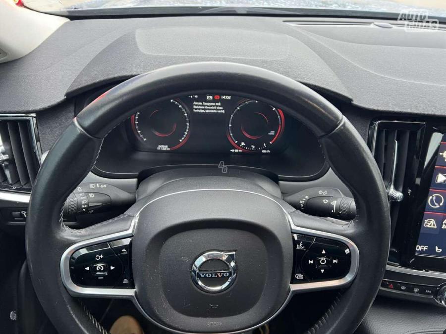 Zils Volvo S90 2017 Panevēža, ar dzinēja tilpumu 2.00 L un nobraukumu 247 tūkst. km par 13500 €, foto 17 vietnē AUTOMOTO.COM.LV