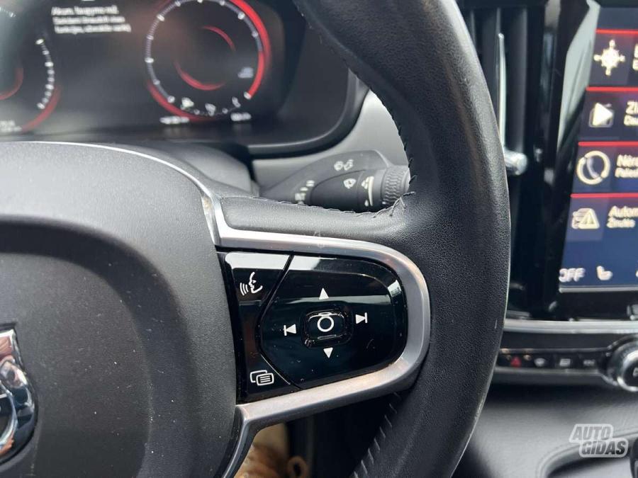 Zils Volvo S90 2017 Panevēža, ar dzinēja tilpumu 2.00 L un nobraukumu 247 tūkst. km par 13500 €, foto 18 vietnē AUTOMOTO.COM.LV