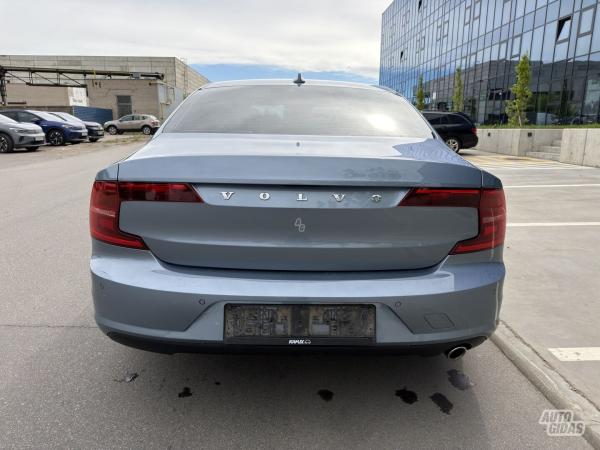Blue Volvo S90 2017 in Panevezys, with an engine capacity of 2.00 L and mileage of 247 thousand km for 12999 €, photo 9 on AUTOMOTO.COM.LV