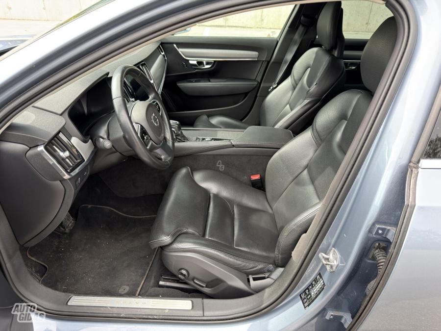 Zils Volvo S90 2017 Panevēža, ar dzinēja tilpumu 2.00 L un nobraukumu 247 tūkst. km par 12999 €, foto 15 vietnē AUTOMOTO.COM.LV