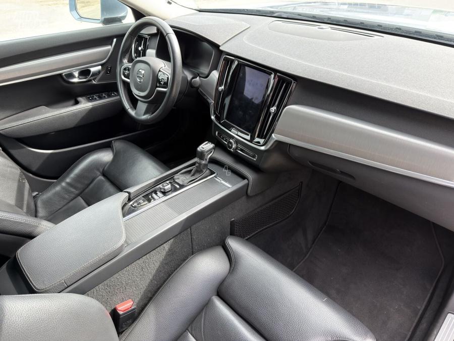Zils Volvo S90 2017 Panevēža, ar dzinēja tilpumu 2.00 L un nobraukumu 247 tūkst. km par 12999 €, foto 19 vietnē AUTOMOTO.COM.LV