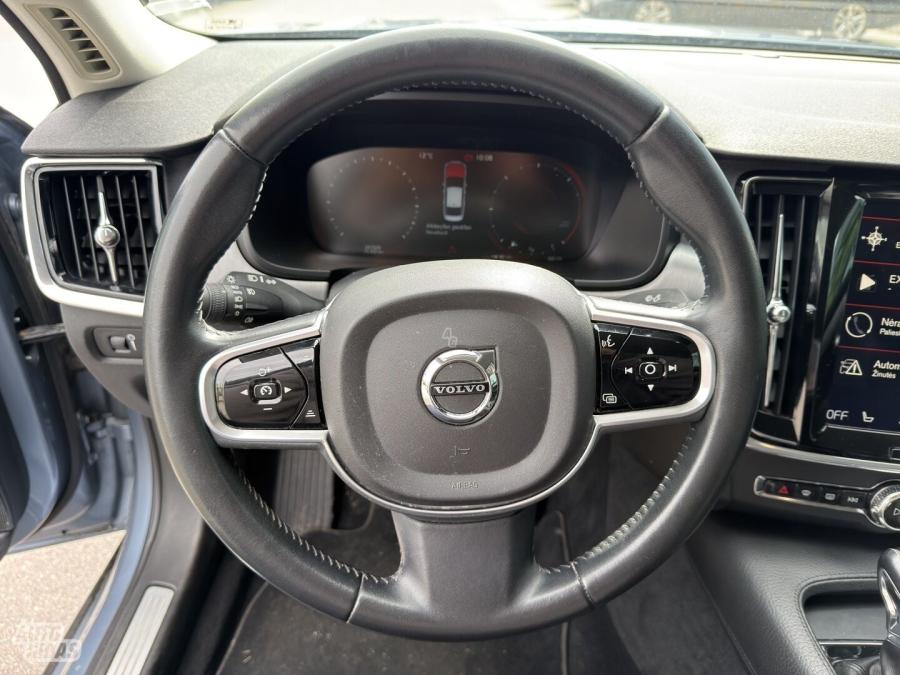 Zils Volvo S90 2017 Panevēža, ar dzinēja tilpumu 2.00 L un nobraukumu 247 tūkst. km par 12999 €, foto 22 vietnē AUTOMOTO.COM.LV