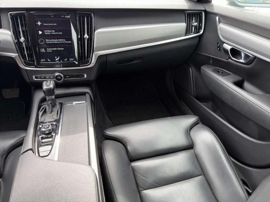 Zils Volvo S90 2017 Panevēža, ar dzinēja tilpumu 1.97 L un nobraukumu 247 tūkst. km par 12799 €, foto 18 vietnē AUTOMOTO.COM.LV