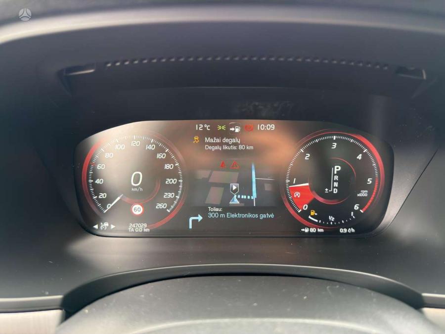 Zils Volvo S90 2017 Panevēža, ar dzinēja tilpumu 1.97 L un nobraukumu 247 tūkst. km par 12799 €, foto 23 vietnē AUTOMOTO.COM.LV