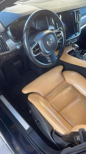 Blue Volvo S90 2017 in Kaunas, with an engine capacity of 1.97 L and mileage of 163 thousand km for 18000 €, photo 6 on AUTOMOTO.COM.LV
