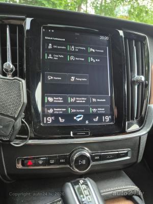 Blue Volvo S90 2018 in Tallinn, with an engine capacity of 2.00 L and mileage of 170 thousand km for 23000 €, photo 18 on AUTOMOTO.COM.LV