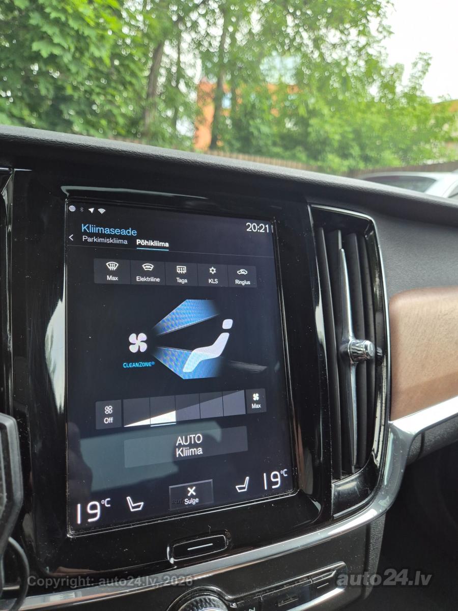 Blue Volvo S90 2018 in Tallinn, with an engine capacity of 2.00 L and mileage of 170 thousand km for 23000 €, photo 20 on AUTOMOTO.COM.LV