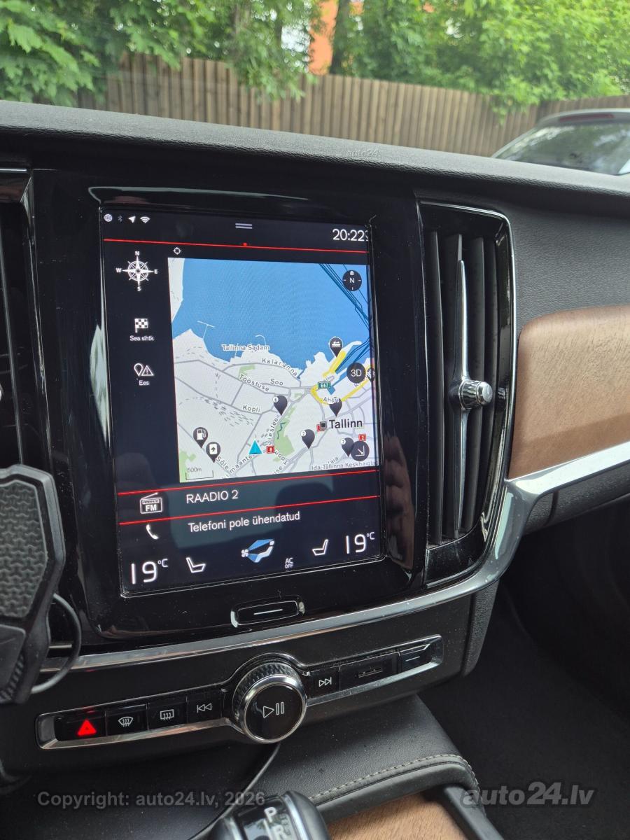 Blue Volvo S90 2018 in Tallinn, with an engine capacity of 2.00 L and mileage of 170 thousand km for 23000 €, photo 22 on AUTOMOTO.COM.LV