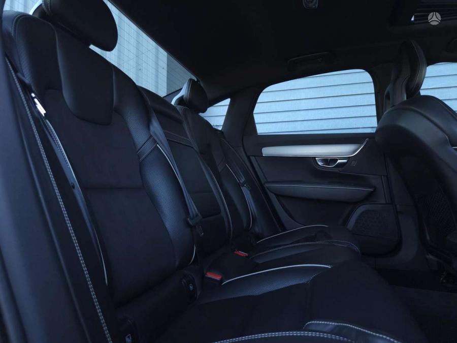 Blue Volvo S90 2018 in Kaunas, with an engine capacity of 2.00 L and mileage of 240 thousand km for 15450 €, photo 10 on AUTOMOTO.COM.LV