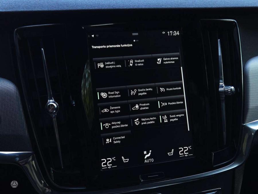 Blue Volvo S90 2018 in Kaunas, with an engine capacity of 2.00 L and mileage of 240 thousand km for 15450 €, photo 17 on AUTOMOTO.COM.LV