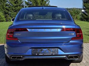 Blue Volvo S90 2018 in Kaunas, with an engine capacity of 2.00 L and mileage of 240 thousand km for 15450 €, photo 21 on AUTOMOTO.COM.LV