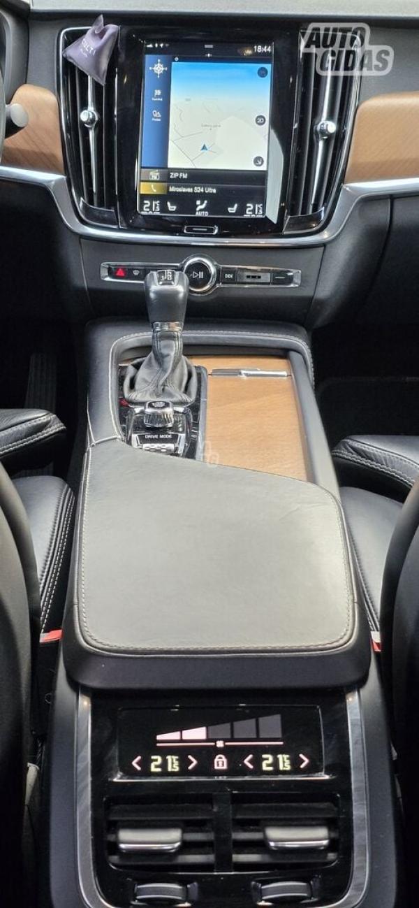 Zils Volvo S90 2018 Viļņa, ar dzinēja tilpumu 2.00 L un nobraukumu 125 tūkst. km par 20500 €, foto 9 vietnē AUTOMOTO.COM.LV