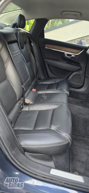 Blue Volvo S90 2018 in Vilnius, with an engine capacity of 2.00 L and mileage of 125 thousand km for 20500 €, photo 12 on AUTOMOTO.COM.LV