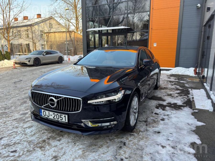 Blue Volvo S90 2019 in Riga, with an engine capacity of 2.00 L and mileage of 57 thousand km for 24500 €, photo 1 on AUTOMOTO.COM.LV